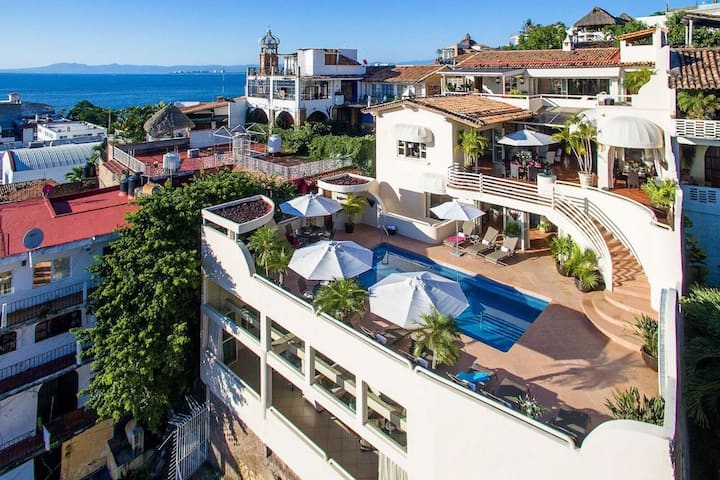 Lovely Villa W/chef,pool,ocean Views,in Down Town - Puerto Vallarta
