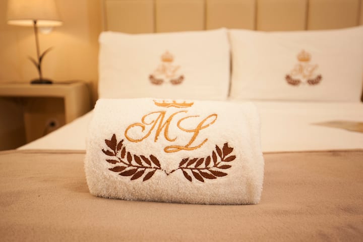 Charming Ground Floor Apartment In The City Center - Porto