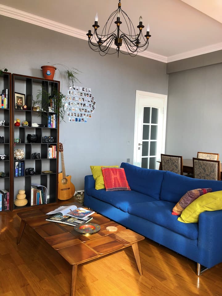 Modern 2br: Caspian Sea View, Fast Wi-fi - Baku