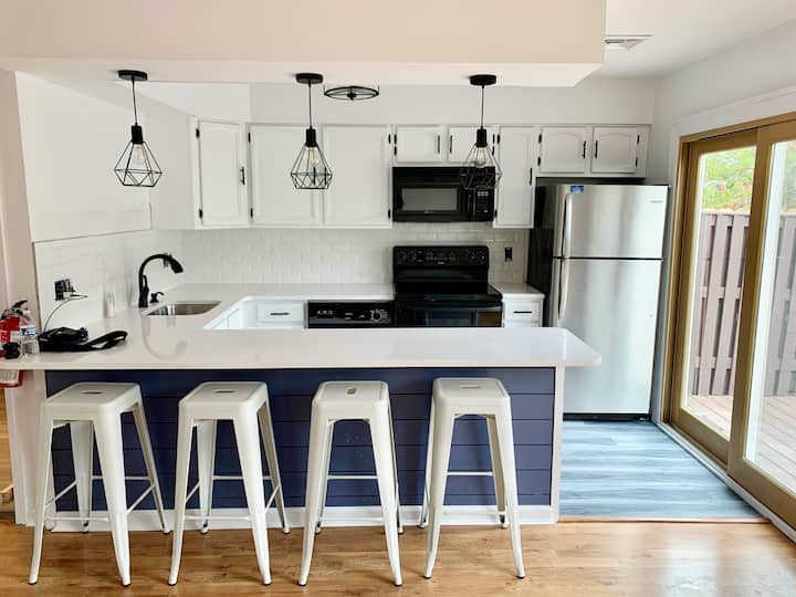 Beach Block Townhome - Casinos, Shopping, Fun! - Brigantine, NJ