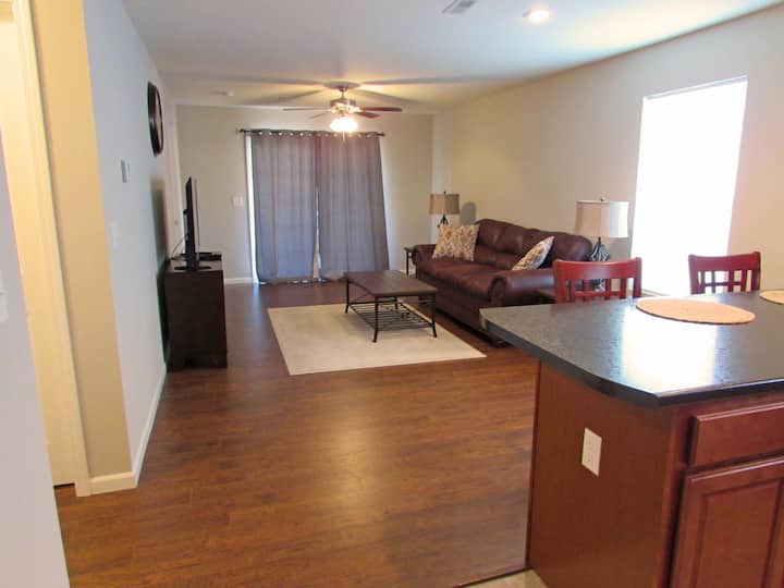 Fully Furnished 2 Bed 2 Bath Apartment Unit B - Rolla, MO