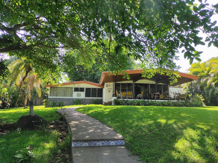 Beautiful 4-bedroom Rustichouse On Lake Coatepeque - El Salvador