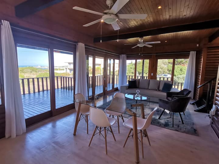 B's Cabin - Pringle Bay