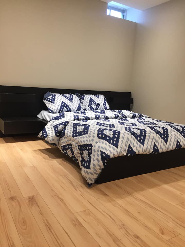 New Basement En-suite With Private Bathroom - Markham
