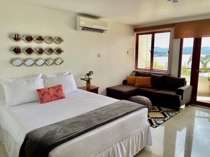 Reflections Studio A At Upper Deck - Seaview - Montego Bay