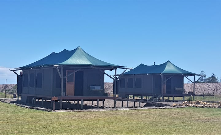 Hillcrest Lodge Tents - Sandstone - Plettenberg Bay