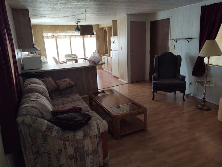 Comfortable 2 Bd/ 2 Bath Furnished.covered Parking - Buckeye, AZ