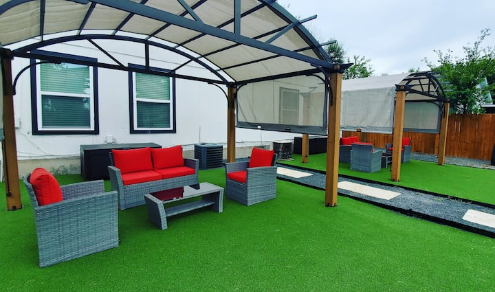 Entire Duplex Unit A&b Near Dwtn & Austin Airport - Austin, TX