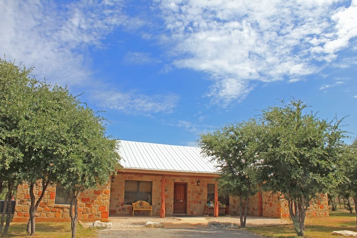Bunker Cove With Pool Near Frio River - Concan, TX