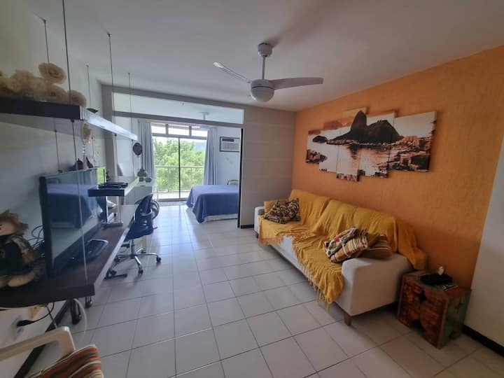 Flat Camboinhas 5min A Pé Da Praia, Frente à Praça - Niterói