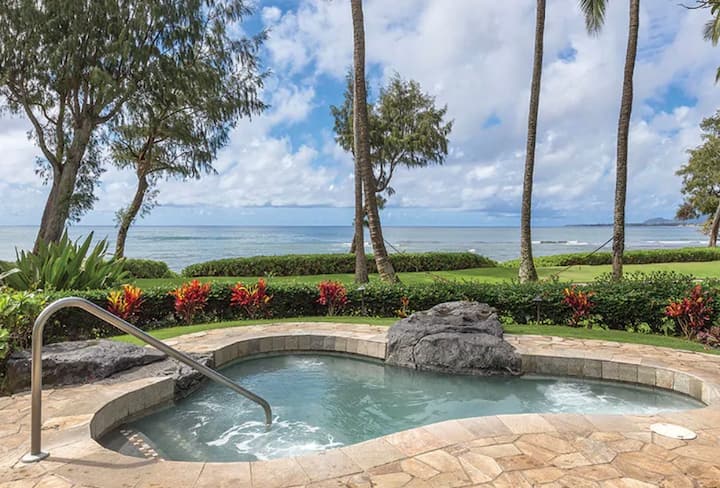 Gorgeous Beachboy Resort For 2 - Kapaʻa, HI