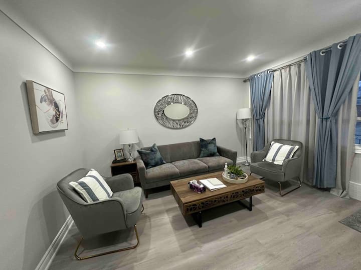 Esther’s Vacation Home - Niagara Falls, NY
