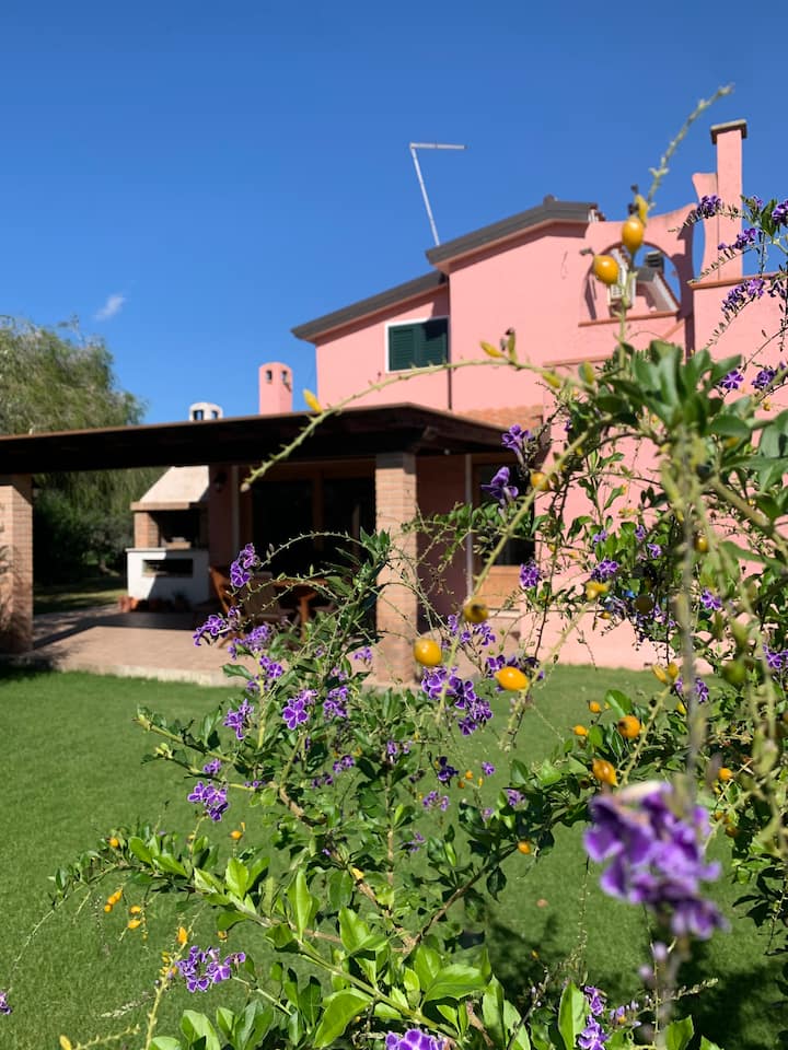 La Casa Nel Verde A Due Passi Dal Mare - Italy