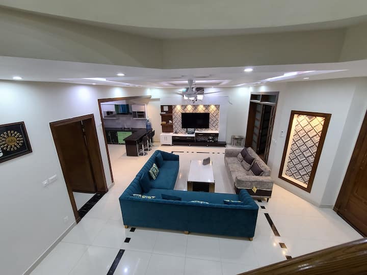 Cheerful 2 Bedroom House With Free Parking. - Pakistan