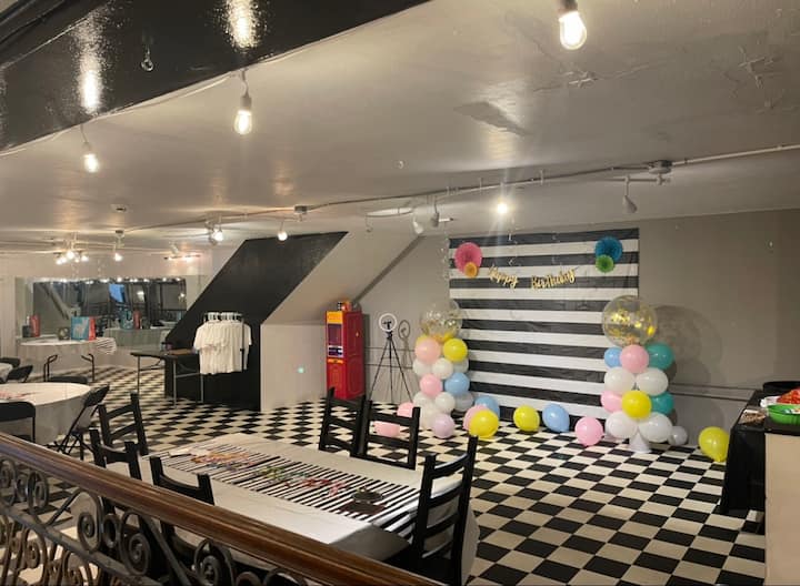 Broadway Mezzanine - Federal Way, WA