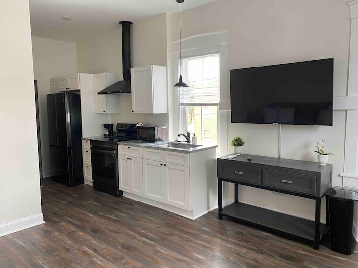 Brand New 1 Bedroom Apt W/ Off Street Parking 4 - Lancaster, PA