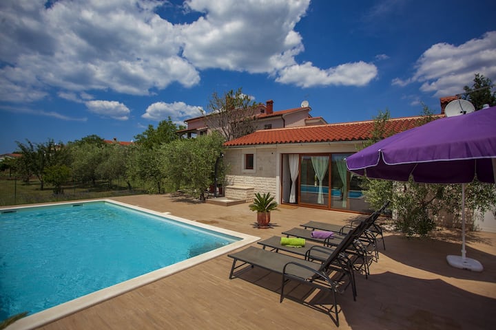 Ferienhaus Mit 2 Appartements In Fažana-valbandon - Kroatien