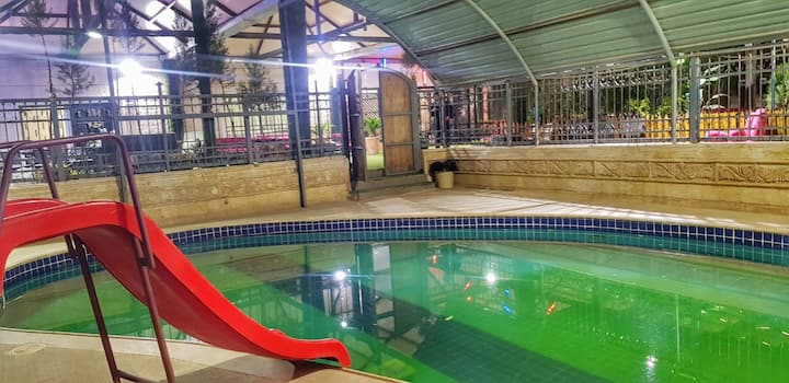 بيت كبير مع حديقه كبيره ومسبح وباربكيو - Amman