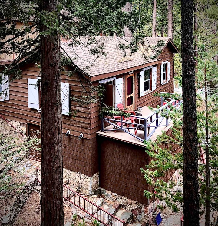 Antlers Point Cabin
Lake Arrowhead - 聖貝納迪諾