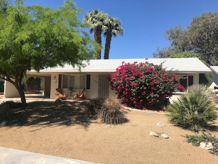 Golf Course Home In Palm Desert - Palm Desert, CA