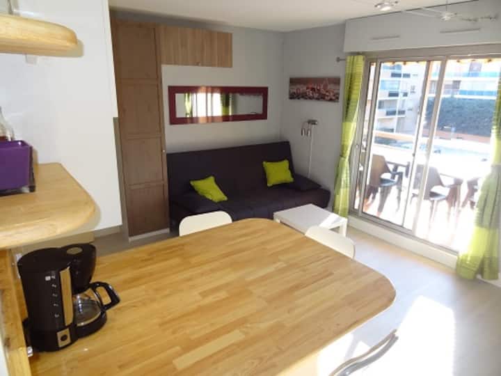 Studio Spacieux Proche Plage. Wi-fi, Climatisation - Bormes-les-Mimosas
