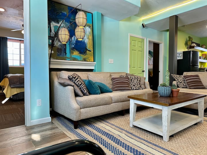 Cool River Retreat (Near Downtown/full Kitchen) - Sioux Falls, SD