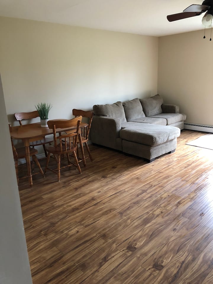 Cozy 3 Bedroom Apartment With Everything You Need! - Espanola, Canada