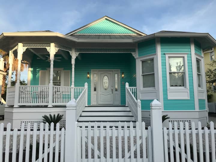 Village Of Tannin Beach House Across From Beach - Orange Beach, AL