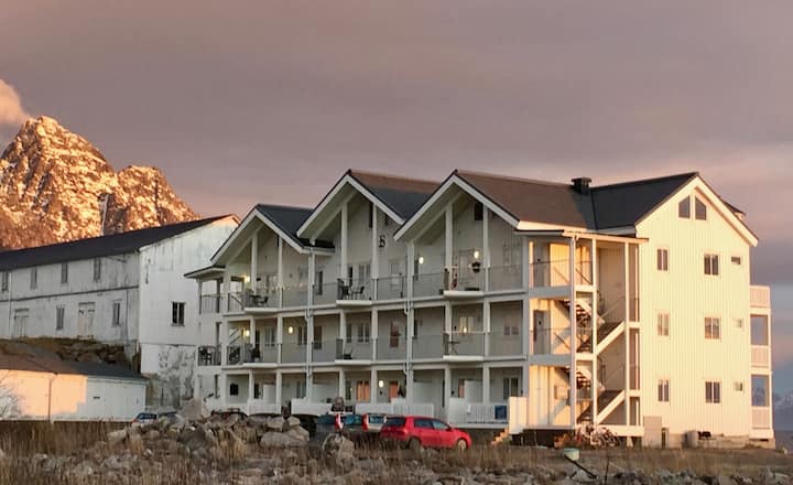 Leilighet  På Bryggekanten I Henningsvær - Henningsvær