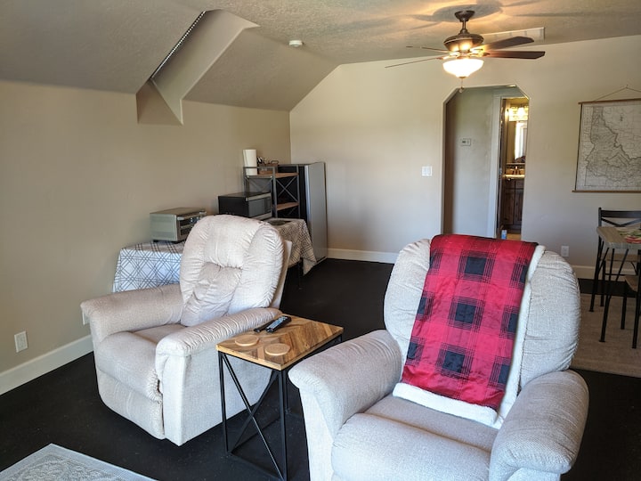 Guest Suite/upscale Entire Floor W Ymca Close - Boise, ID