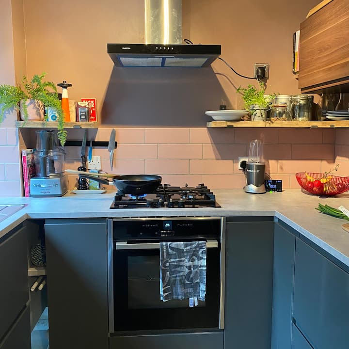 Fresh, Peaceful Double Rooms In The Surrey Hills - Godalming