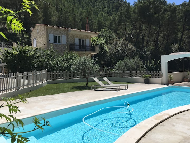 Maison à Cuges Les Pins, Calme Absolu, Piscine - Cuges-les-Pins