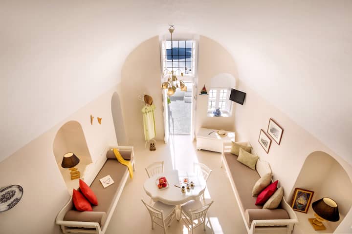 ΤHea Apartment - Santorini