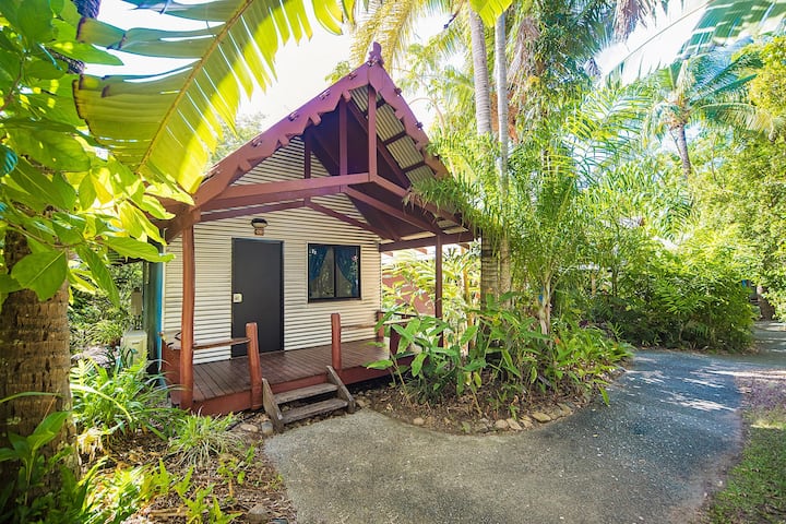 Queen Cabin With Ensuite - Airlie Beach