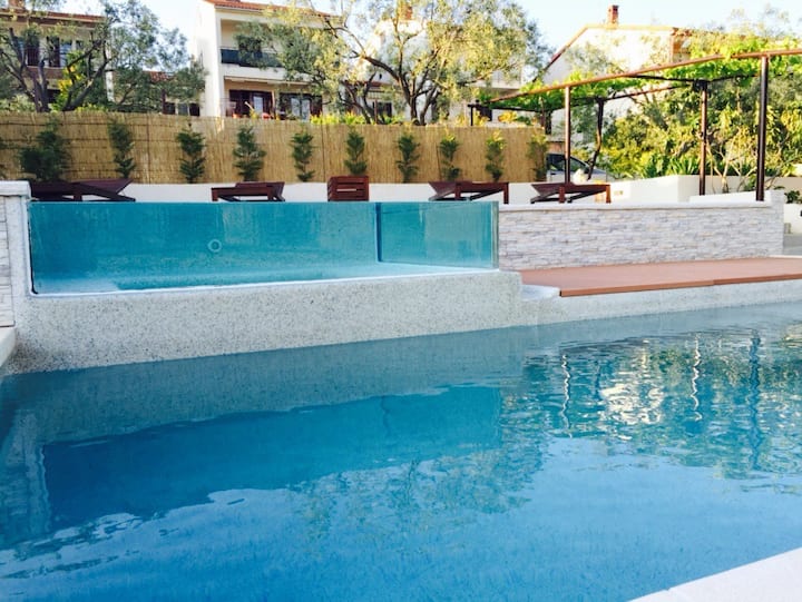 Great Blue Studio With Pool&hot Tub - Pula