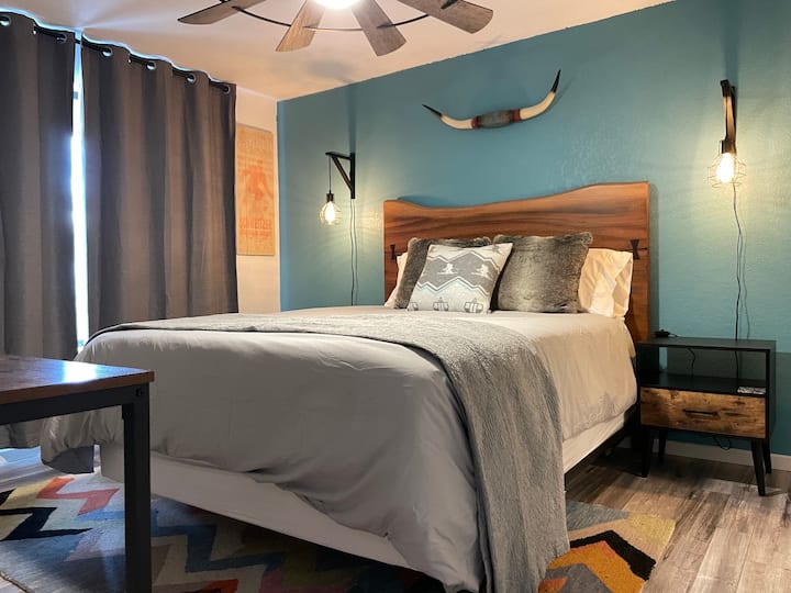 Flamingo Chalet - Renovated Condo Near Village - Mammoth Mountain, CA