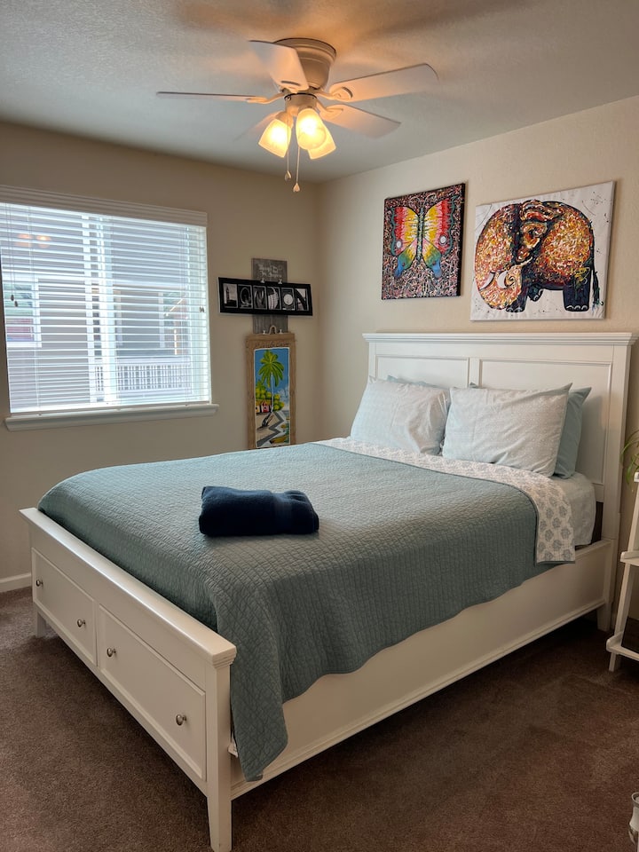 Bucket List World Travel Room - Thornton, CO