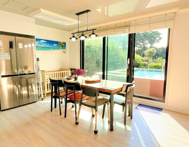 제주 성산일출봉,광치기, 섭지코지해변 옆 나만의 프라이빗 풀빌라 행복숙소"온28풀하우스" - South Korea