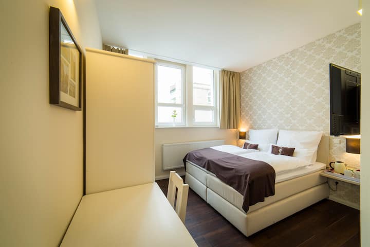 Cosy British-style Room In Central Stuttgart - Stuttgart