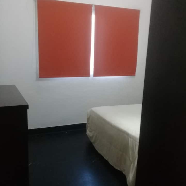 Punto De Encuentro. Casita Con Olor A Hogar - Zárate