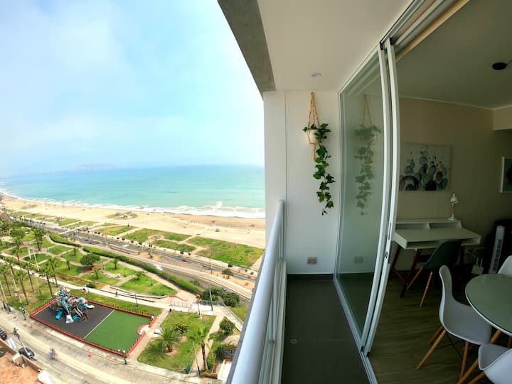 Oceanfront Penthouse Studio & Rooftop Pool - New - Lima