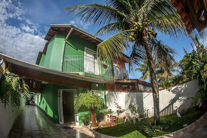 Lindo Sobrado Centro De Bertioga, Próximo A Praia! - Bertioga