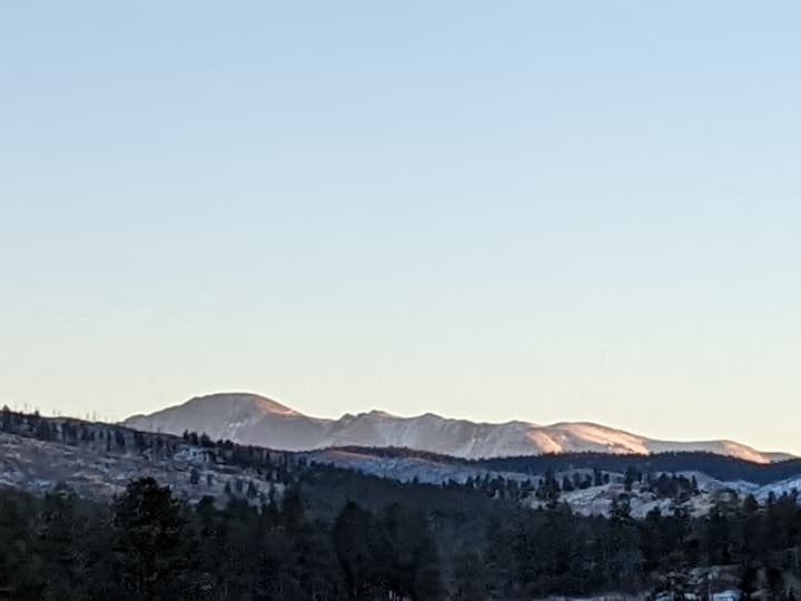 Mountain Retreat Panoramic Views, Creek, Privacy - Colorado Springs, CO
