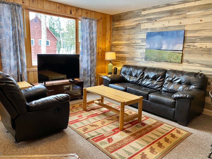 Spacious Cabin Living! Trail & Lake Access! - Au Train, MI
