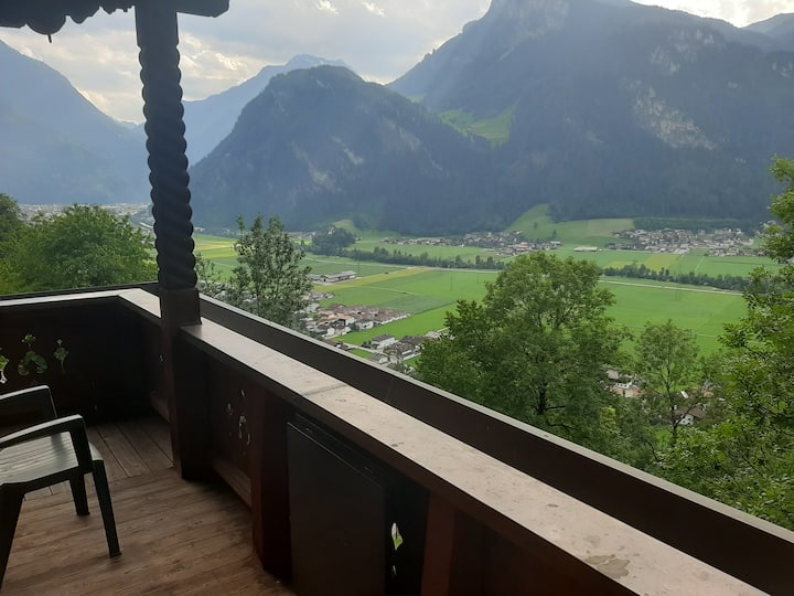 Alpine Cottage With Exceptional View - Tirol