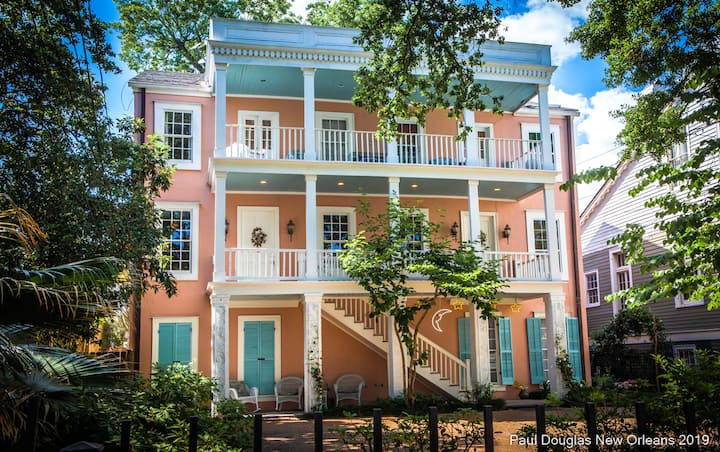Beautiful Home In The Garden District, Parking - New Orleans, LA