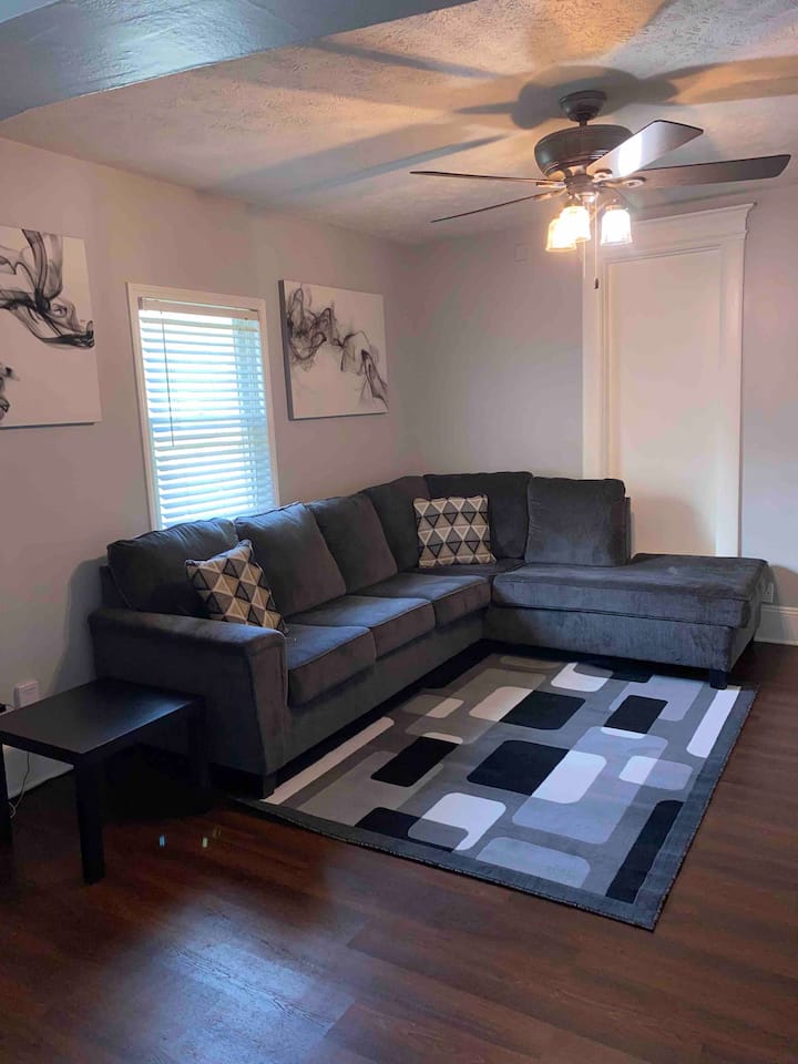 Bnb Barker #2 - Bloomington, IL