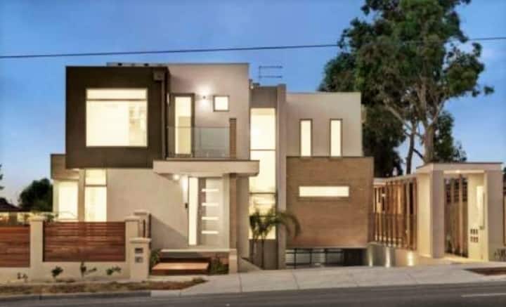 Spacious Cosy 3br/3.5bth Townhouse U4 - Melbourne
