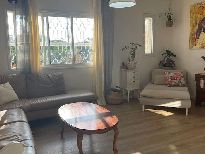 דירה נעימה ומוארת מושלמת למשפחות ולזוגות - Tel-Aviv