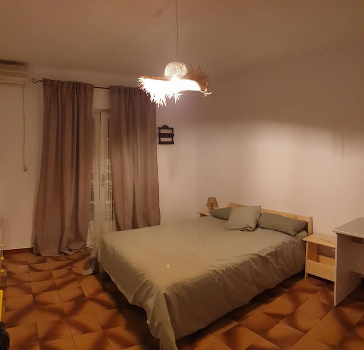 Habitación Privada, Cama Doble. - Fuengirola